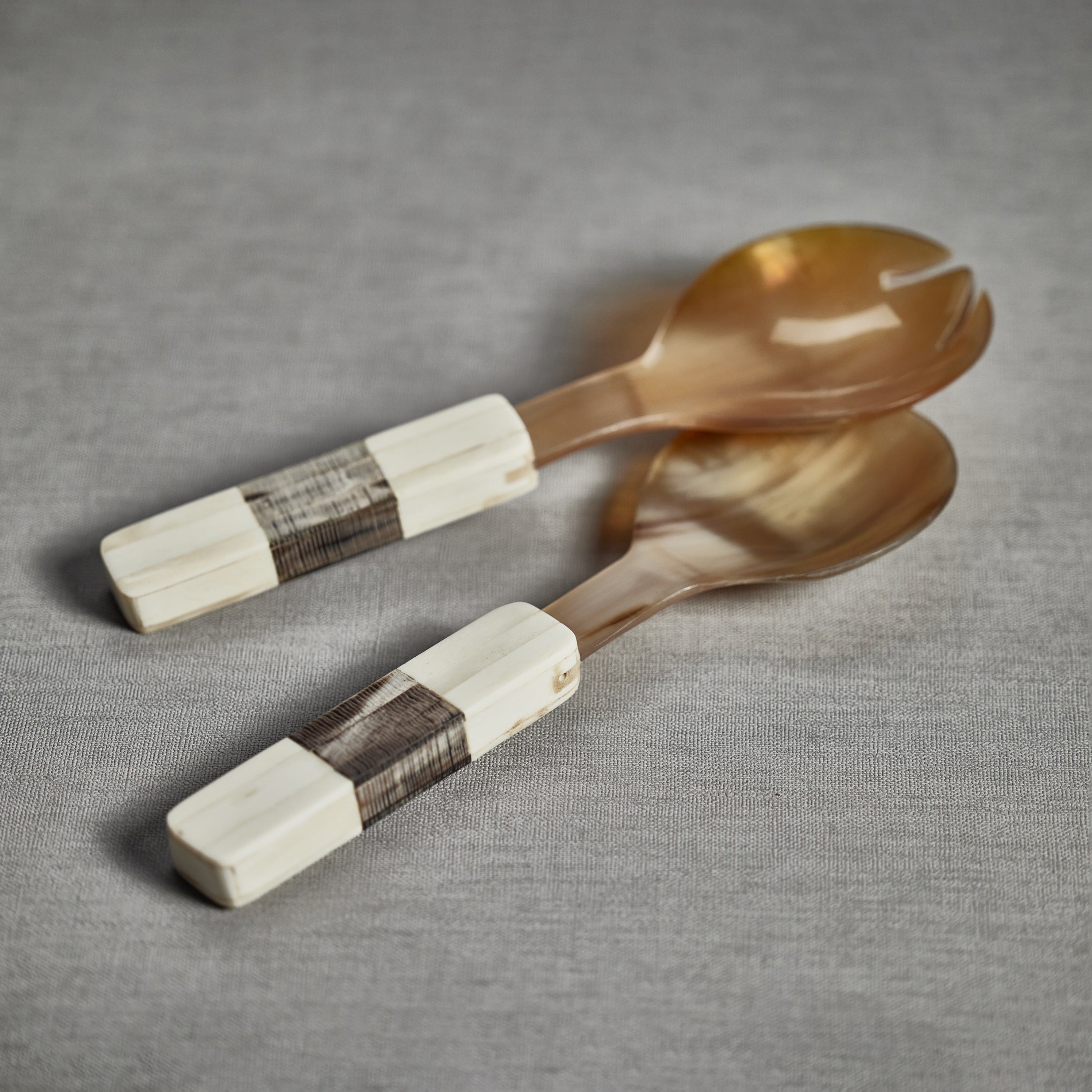 Zodax Renata Horn Salad Server Set with Bone Etched Handle – Design ...